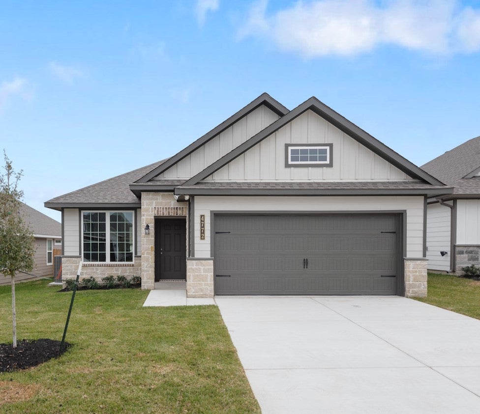 4772 Holm Oak Road, Bryan, TX New Home for Sale | Stylecraft Builders